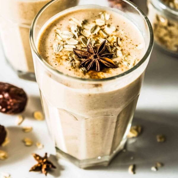 Cinnamon Date Smoothie Recipe | Creamy & Delicious