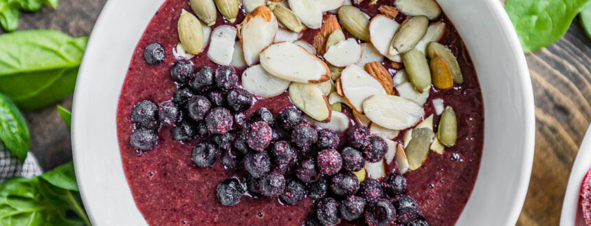Berry Smoothie Bowl - Simple Green Smoothies