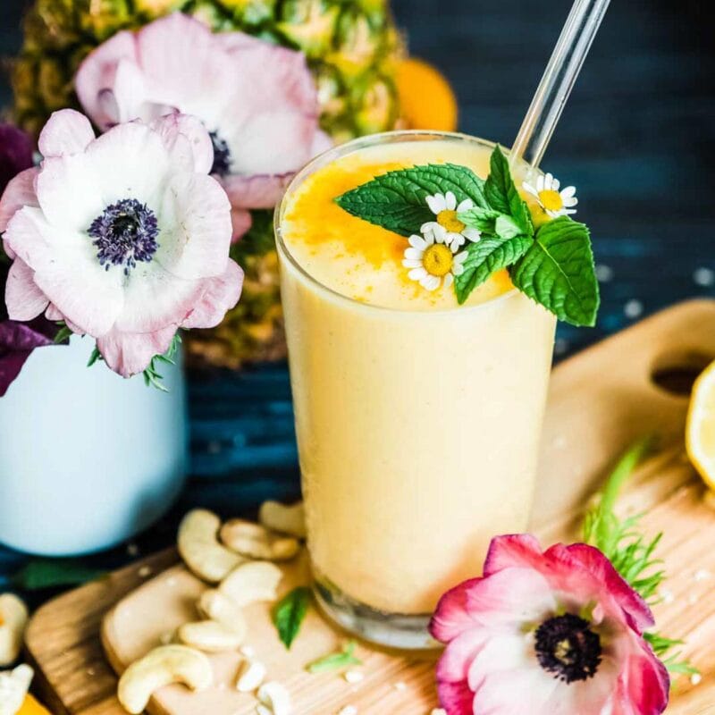Healthy Fruit Smoothies: Refreshing & Nourishing
