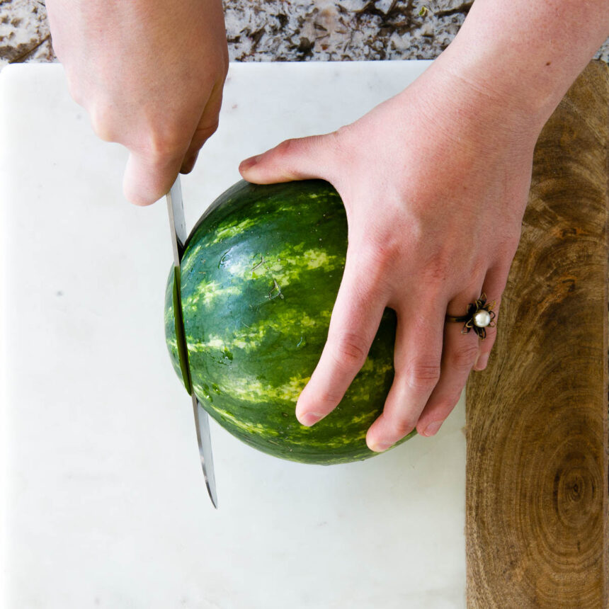 How to Cut Melon