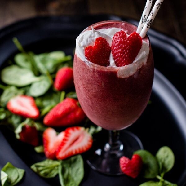 Red Velvet Smoothie (Healthy Chocolate Dessert Smoothie)